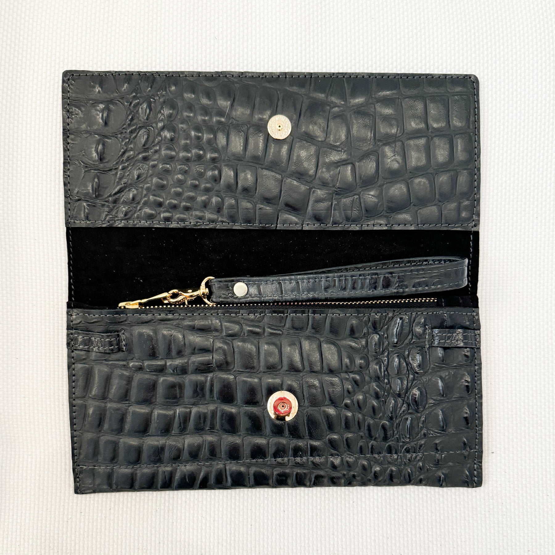 *Elizabeth Wallet* – Satchel.